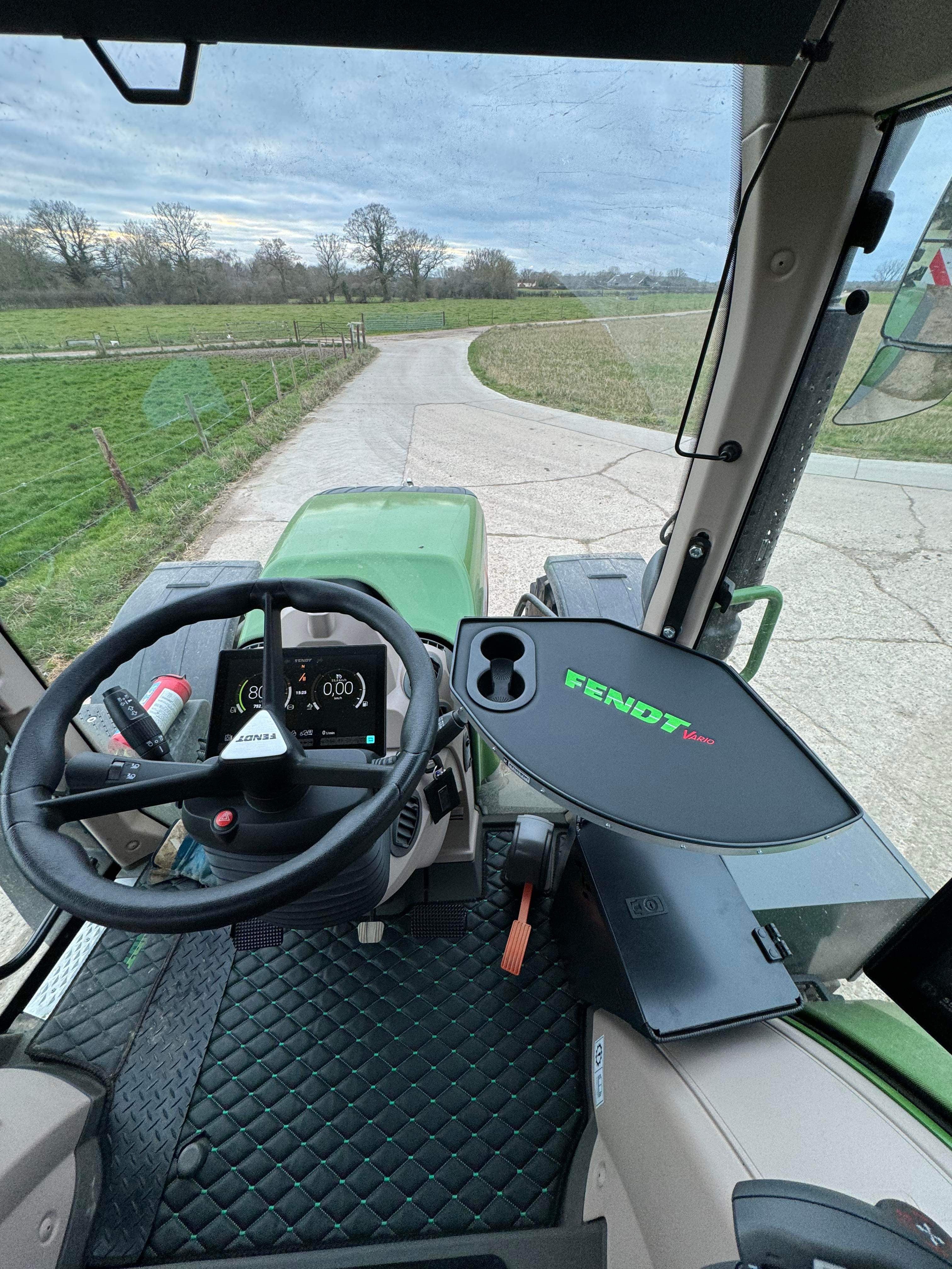 Cab Tables – Dig 'a' Mat